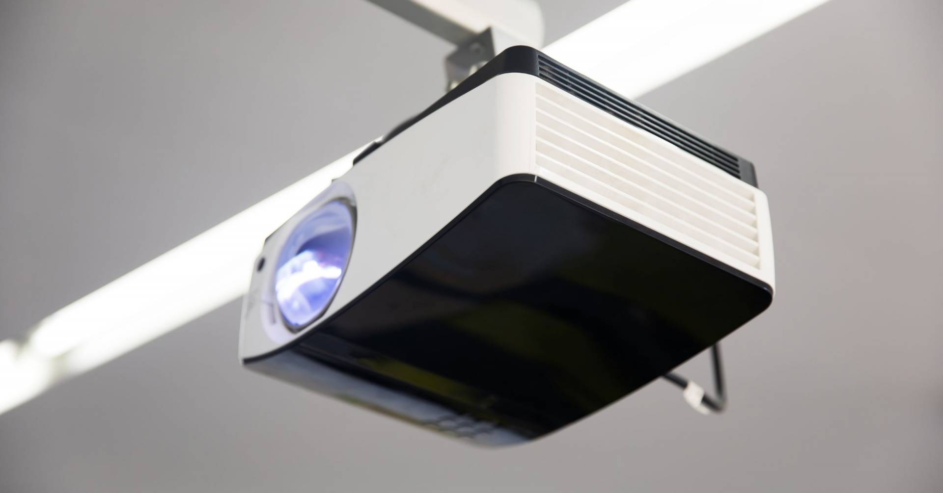 The Best Budget 4k Projector For 2025, Researched By Us